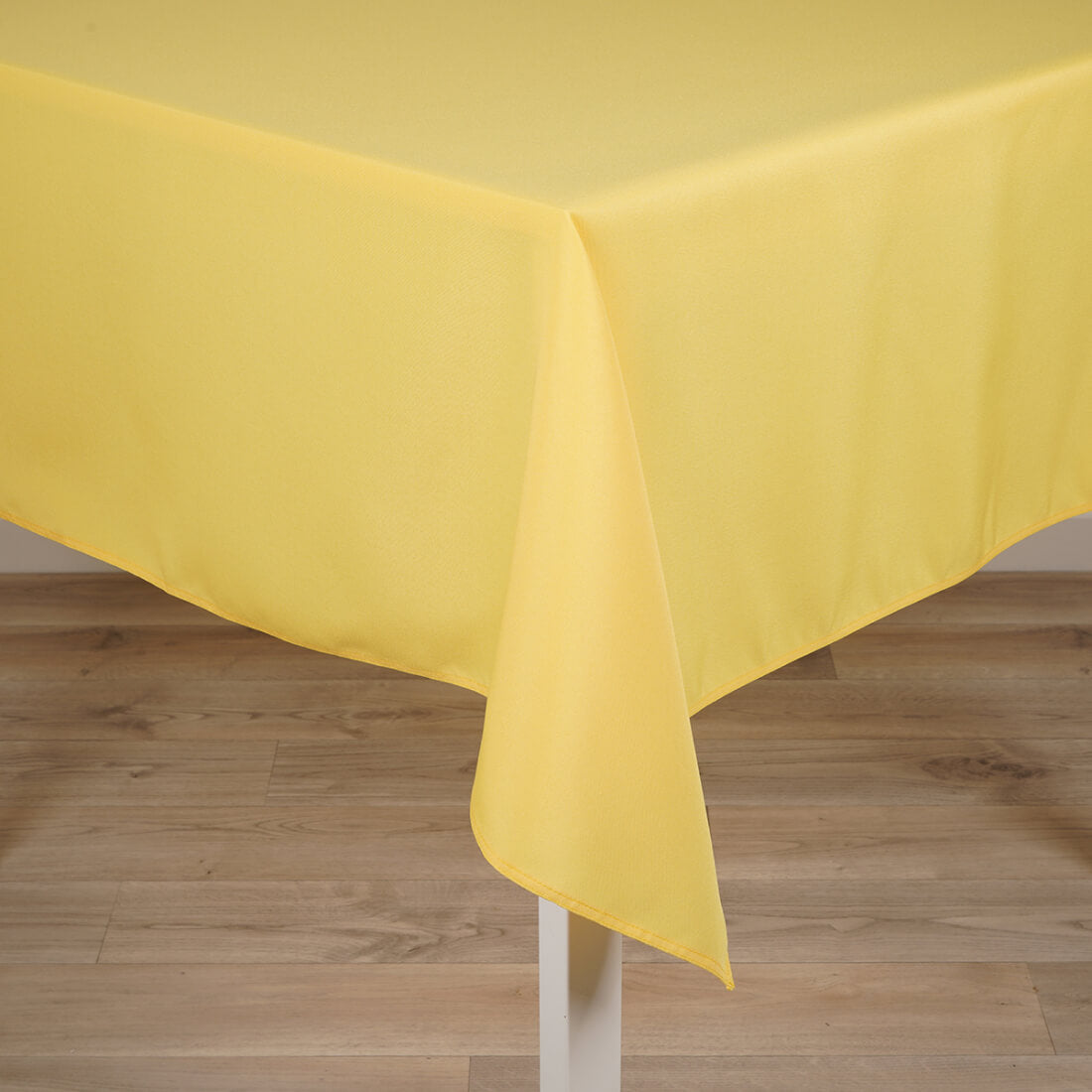 Sunshine Yellow Polyester Tablecloth – Tablecloth Kingdom